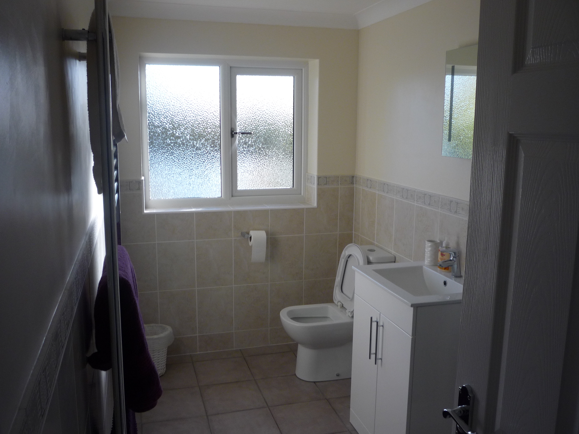 Kingfisher Cottage - Accommodation at Lake Helen With Private Pegs